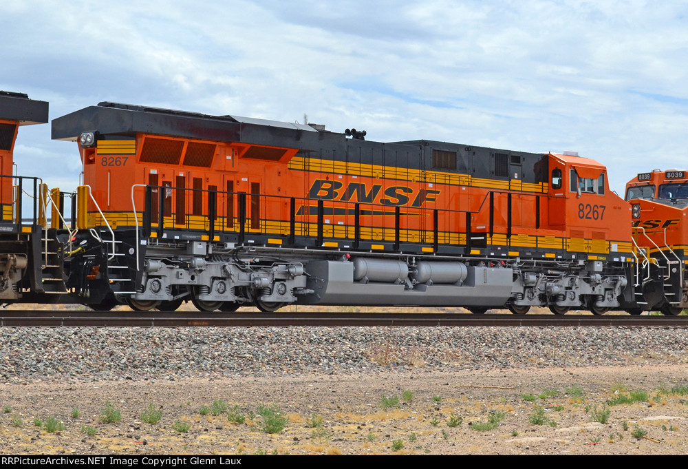 BNSF 8267